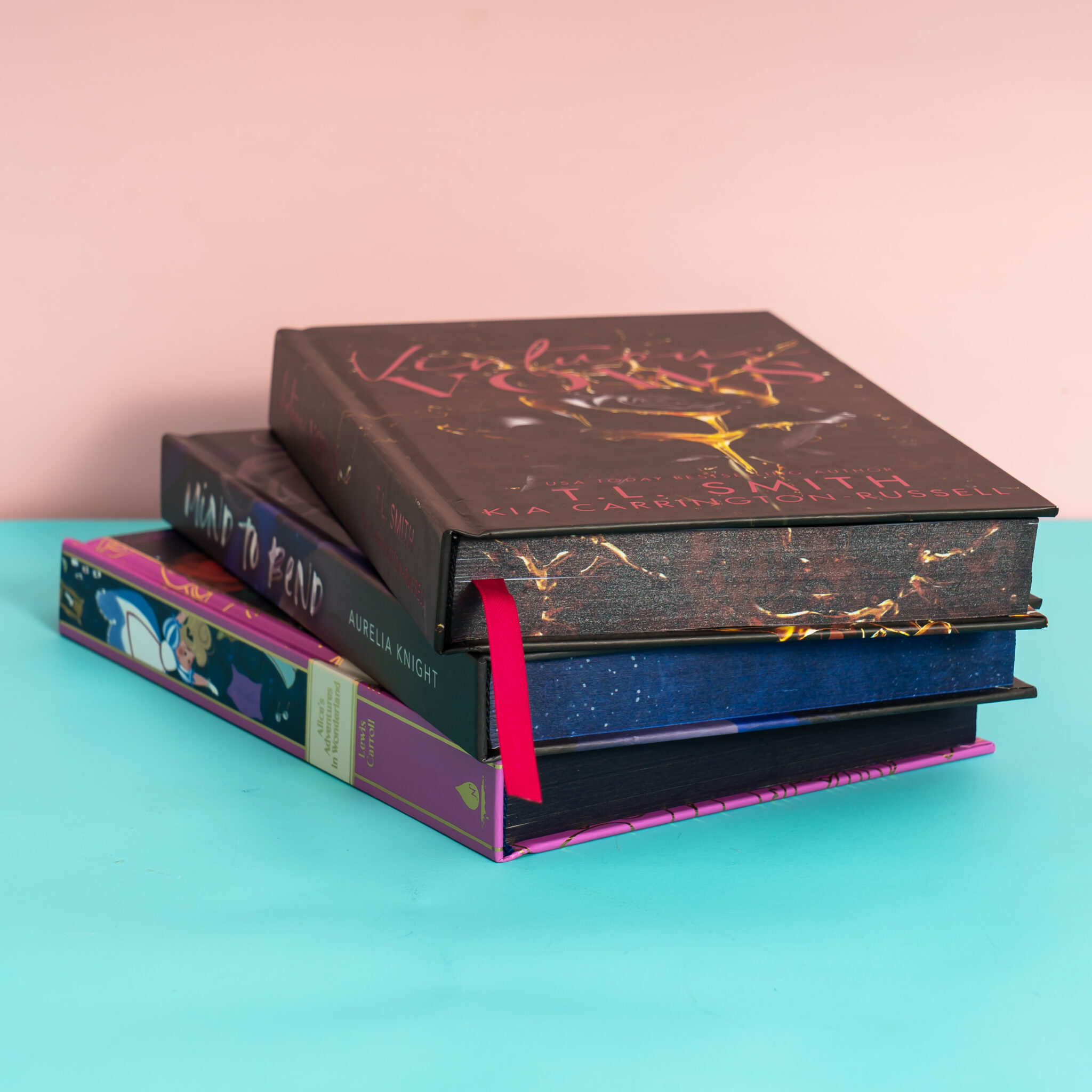 Custom Book Spine Types: Round vs Square